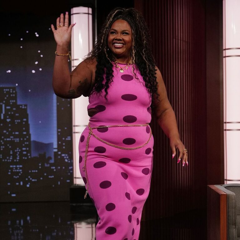 Comedian Nicole Byer Has A Transformative 75 lb Weight Loss Journey To ...